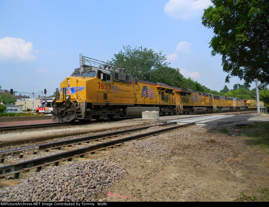 UP 7623 Leads UP Train MASNP